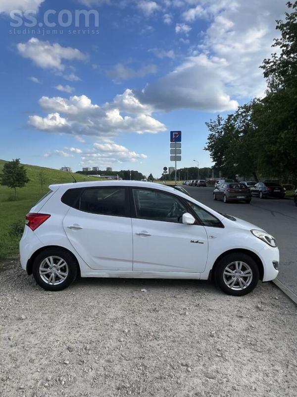 Balts Hyundai ix20 2011 Rīga, ar dzinēja tilpumu 1.40 L un nobraukumu 138 tūkst. km par 2200 €, foto 4 vietnē AUTOMOTO.COM.LV
