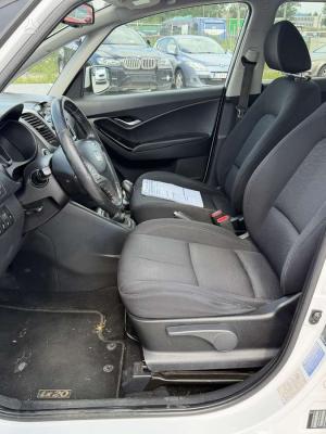 Balts Hyundai ix20 2011 Tauragė, ar dzinēja tilpumu 1.58 L un nobraukumu 293 tūkst. km par 2900 €, foto 11 vietnē AUTOMOTO.COM.LV