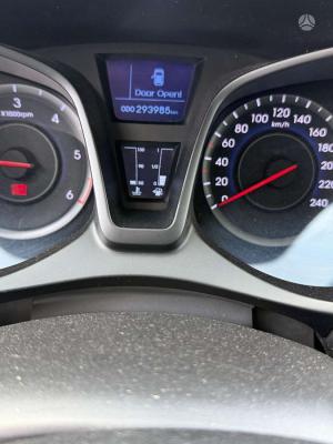 Balts Hyundai ix20 2011 Tauragė, ar dzinēja tilpumu 1.58 L un nobraukumu 293 tūkst. km par 2900 €, foto 13 vietnē AUTOMOTO.COM.LV