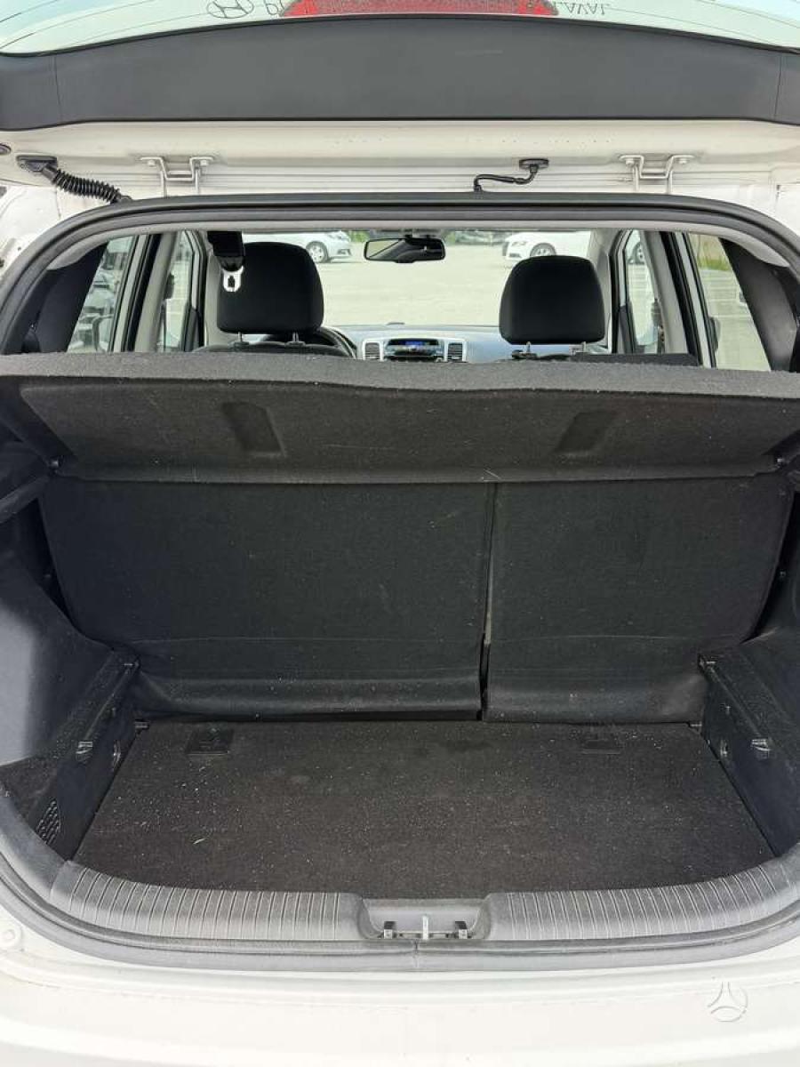 Balts Hyundai ix20 2011 Tauragė, ar dzinēja tilpumu 1.58 L un nobraukumu 293 tūkst. km par 2900 €, foto 18 vietnē AUTOMOTO.COM.LV