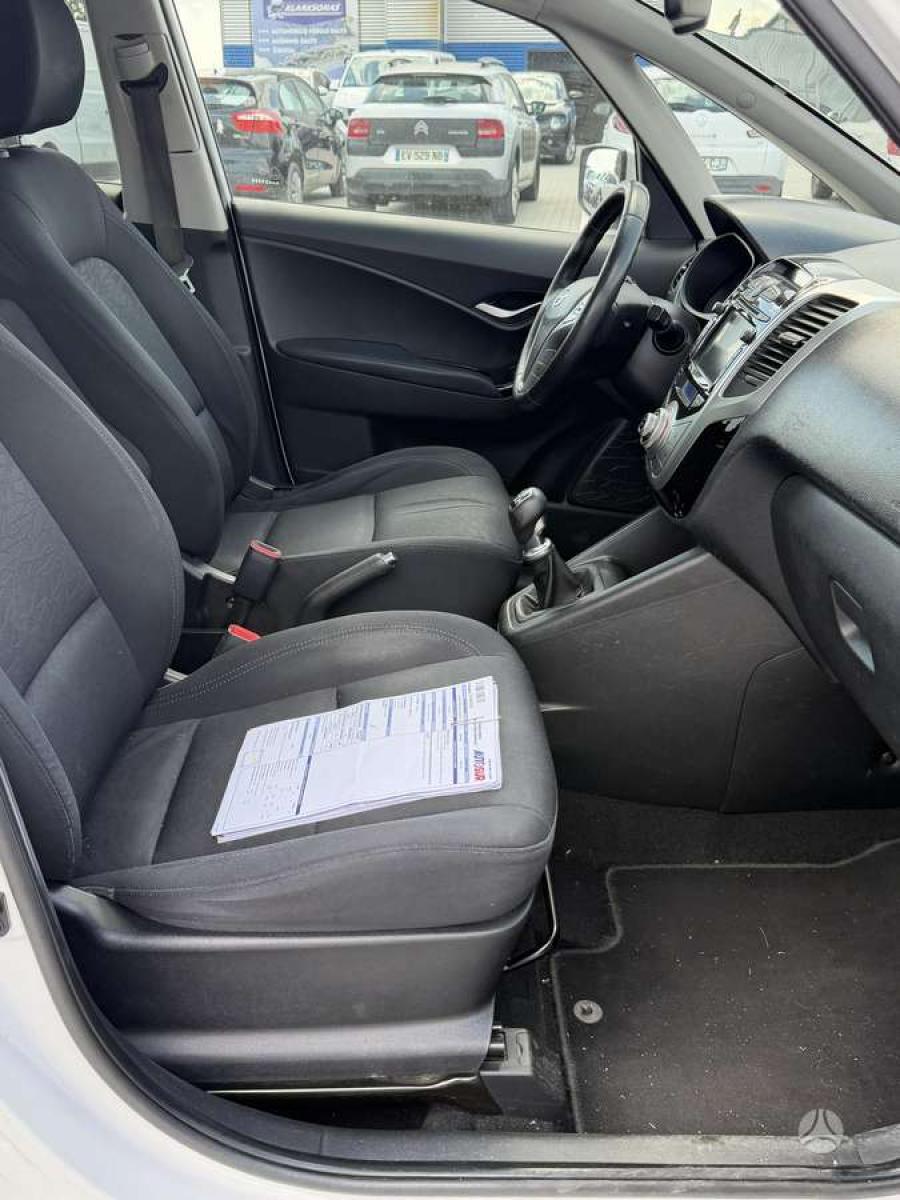 Balts Hyundai ix20 2011 Tauragė, ar dzinēja tilpumu 1.58 L un nobraukumu 293 tūkst. km par 2900 €, foto 20 vietnē AUTOMOTO.COM.LV
