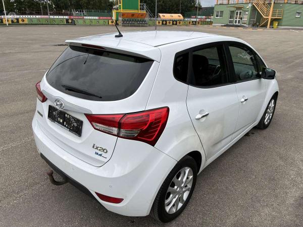 Balts Hyundai ix20 2011 Šauļi, ar dzinēja tilpumu 1.40 L un nobraukumu 165 tūkst. km par 2650 €, foto 6 vietnē AUTOMOTO.COM.LV