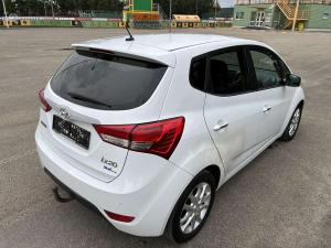 Белый Хендай ix20 2011 в Шяуляй, объемом двигателя 1.40 л и пробегом 165 тыс. км за 2650 €, фото 6 на AUTOMOTO.COM.LV