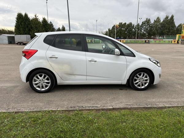 Balts Hyundai ix20 2011 Šauļi, ar dzinēja tilpumu 1.40 L un nobraukumu 165 tūkst. km par 2650 €, foto 7 vietnē AUTOMOTO.COM.LV