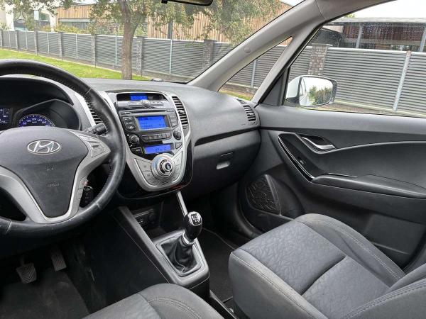 Balts Hyundai ix20 2011 Šauļi, ar dzinēja tilpumu 1.40 L un nobraukumu 165 tūkst. km par 2650 €, foto 10 vietnē AUTOMOTO.COM.LV