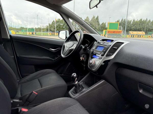 Balts Hyundai ix20 2011 Šauļi, ar dzinēja tilpumu 1.40 L un nobraukumu 165 tūkst. km par 2650 €, foto 11 vietnē AUTOMOTO.COM.LV