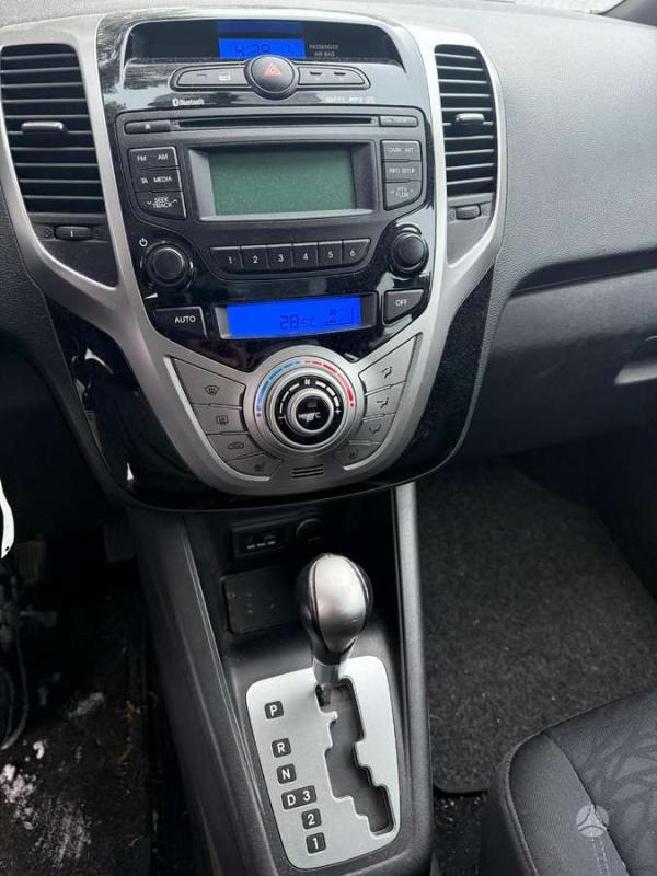 Balts Hyundai ix20 2012 Kauņa, ar dzinēja tilpumu 1.59 L un nobraukumu 103 tūkst. km par 5850 €, foto 11 vietnē AUTOMOTO.COM.LV