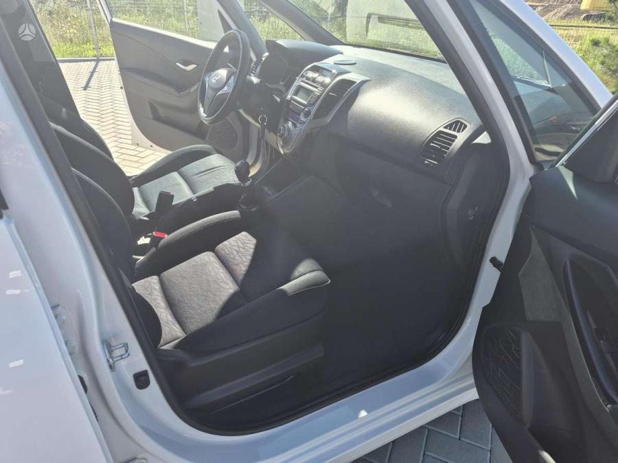 Balts Hyundai ix20 2012 Tauragė, ar dzinēja tilpumu 1.58 L un nobraukumu 215 tūkst. km par 3500 €, foto 13 vietnē AUTOMOTO.COM.LV
