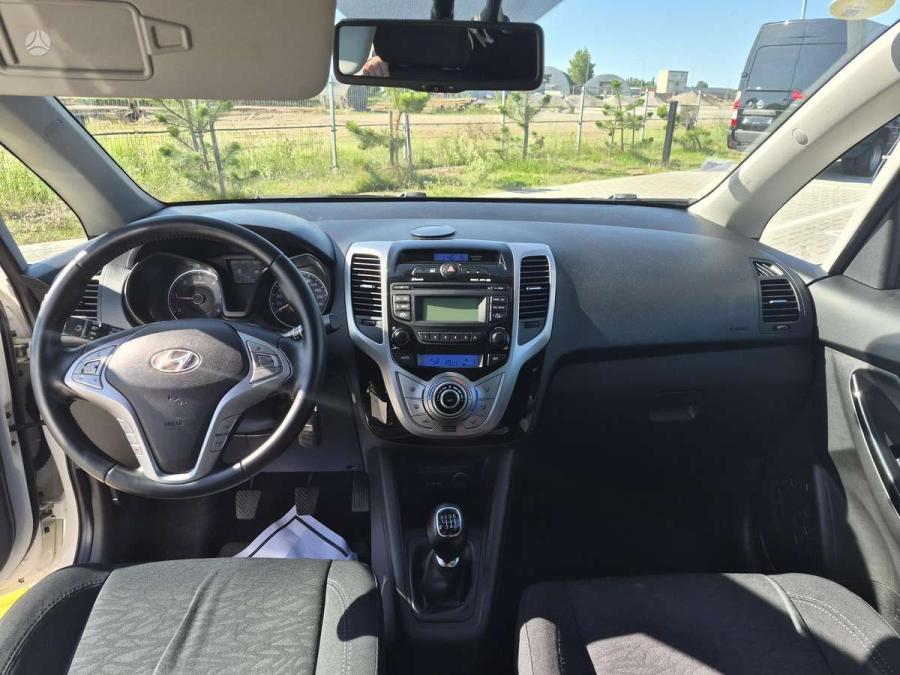 Balts Hyundai ix20 2012 Tauragė, ar dzinēja tilpumu 1.58 L un nobraukumu 215 tūkst. km par 3500 €, foto 17 vietnē AUTOMOTO.COM.LV