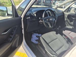 Balts Hyundai ix20 2012 Tauragė, ar dzinēja tilpumu 1.58 L un nobraukumu 215 tūkst. km par 3500 €, foto 20 vietnē AUTOMOTO.COM.LV