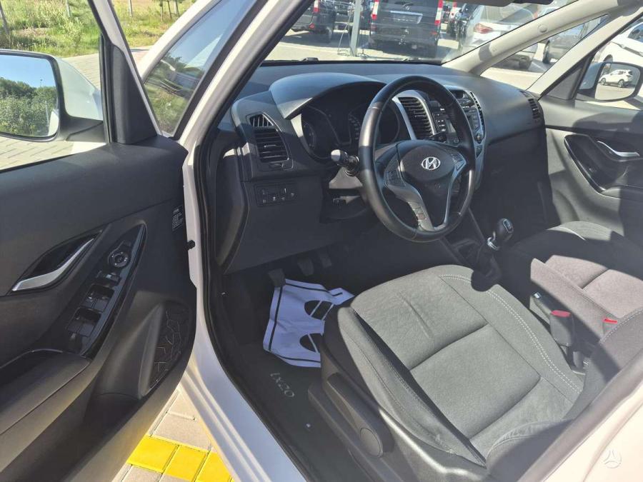 Balts Hyundai ix20 2012 Tauragė, ar dzinēja tilpumu 1.58 L un nobraukumu 215 tūkst. km par 3500 €, foto 20 vietnē AUTOMOTO.COM.LV