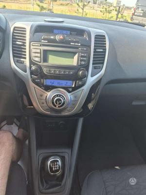 Balts Hyundai ix20 2012 Tauragė, ar dzinēja tilpumu 1.58 L un nobraukumu 215 tūkst. km par 3500 €, foto 21 vietnē AUTOMOTO.COM.LV