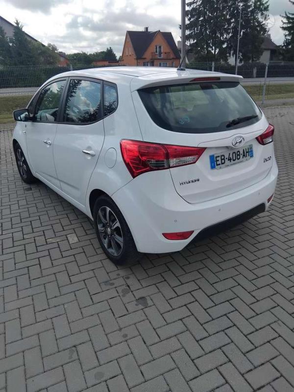 Balts Hyundai ix20 2016 Tauragė, ar dzinēja tilpumu 1.58 L un nobraukumu 180 tūkst. km par 4450 €, foto 4 vietnē AUTOMOTO.COM.LV