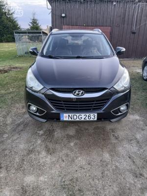 Melns Hyundai ix35 2010 Šilalė, ar dzinēja tilpumu 2.00 L un nobraukumu 280 tūkst. km par 5100 €, foto 4 vietnē AUTOMOTO.COM.LV