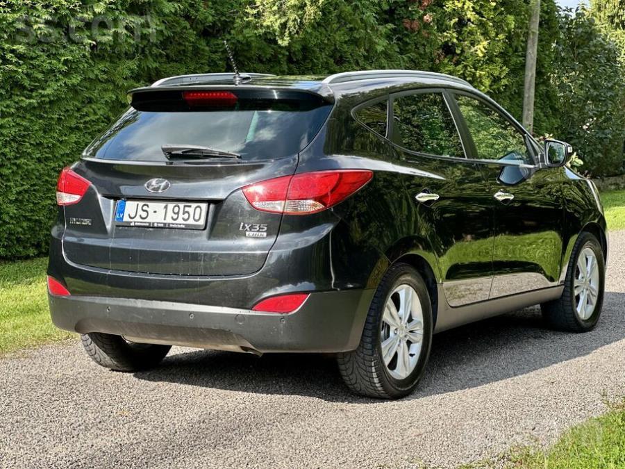 Melns Hyundai ix35 2010 Talsi, ar dzinēja tilpumu 2.00 L un nobraukumu 227 tūkst. km par 5970 €, foto 5 vietnē AUTOMOTO.COM.LV
