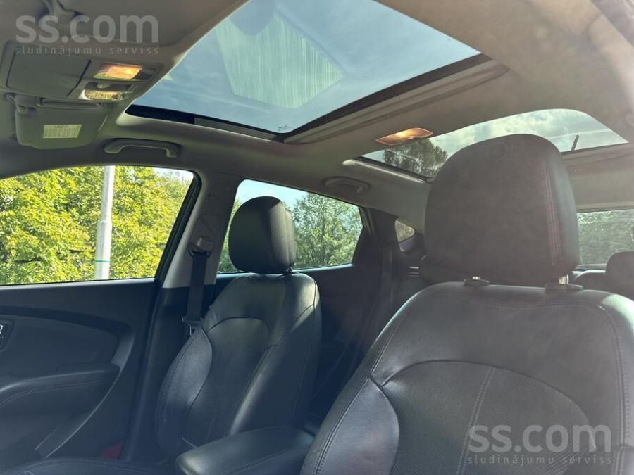 Melns Hyundai ix35 2010 Talsi, ar dzinēja tilpumu 2.00 L un nobraukumu 227 tūkst. km par 5970 €, foto 11 vietnē AUTOMOTO.COM.LV