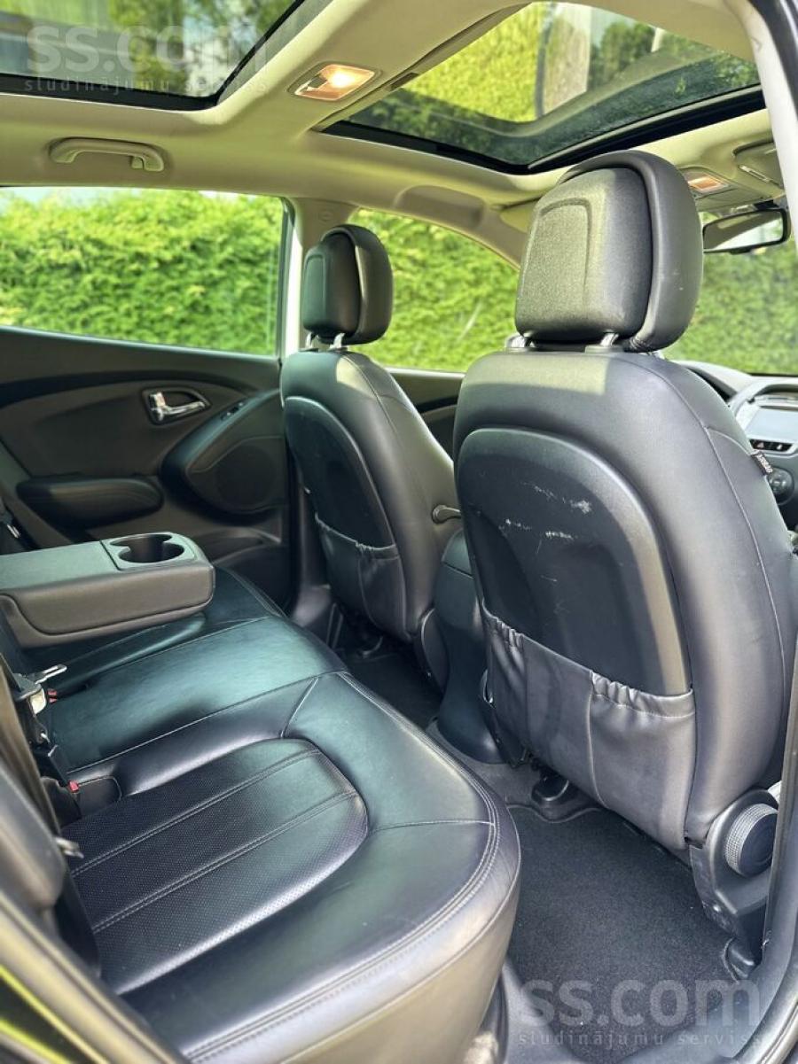 Melns Hyundai ix35 2010 Talsi, ar dzinēja tilpumu 2.00 L un nobraukumu 227 tūkst. km par 5970 €, foto 15 vietnē AUTOMOTO.COM.LV