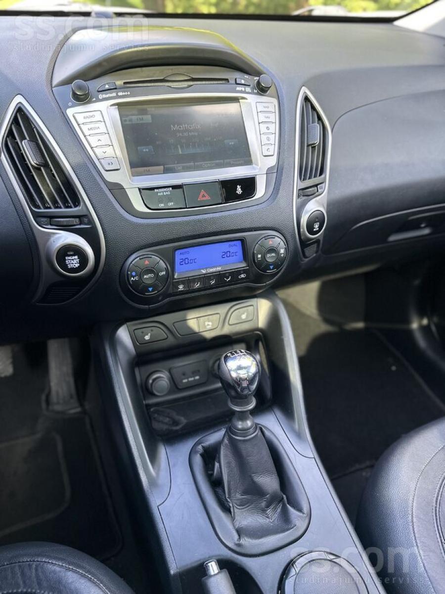 Melns Hyundai ix35 2010 Talsi, ar dzinēja tilpumu 2.00 L un nobraukumu 227 tūkst. km par 5970 €, foto 20 vietnē AUTOMOTO.COM.LV