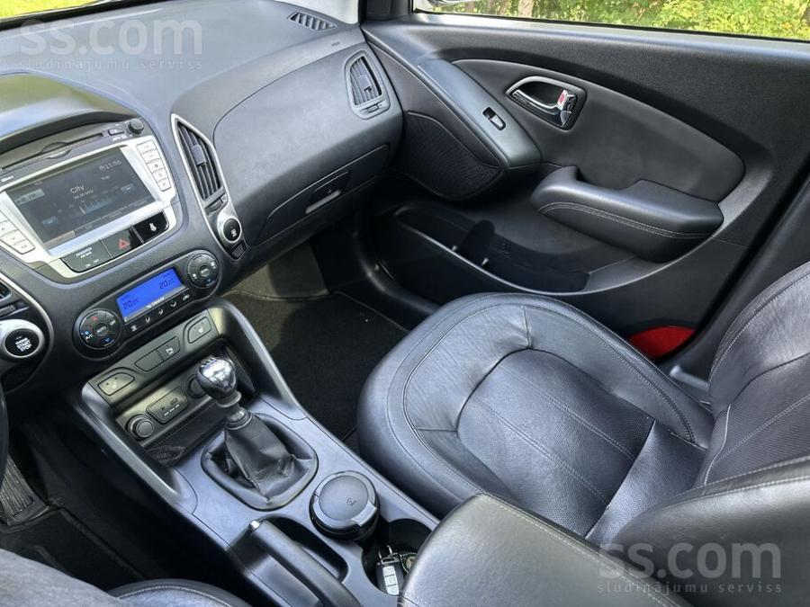 Melns Hyundai ix35 2010 Talsi, ar dzinēja tilpumu 2.00 L un nobraukumu 227 tūkst. km par 5970 €, foto 21 vietnē AUTOMOTO.COM.LV