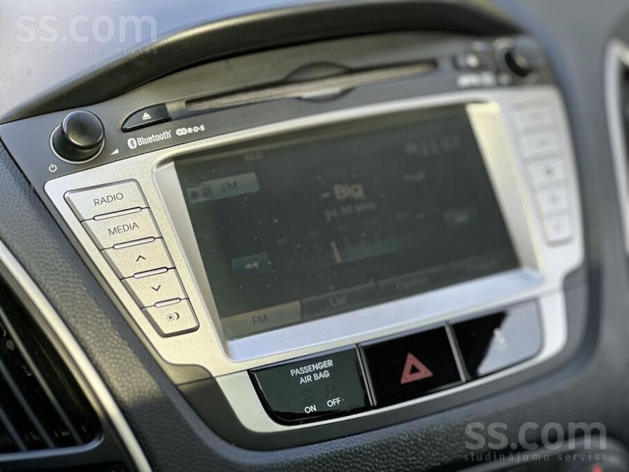 Melns Hyundai ix35 2010 Talsi, ar dzinēja tilpumu 2.00 L un nobraukumu 227 tūkst. km par 5970 €, foto 24 vietnē AUTOMOTO.COM.LV