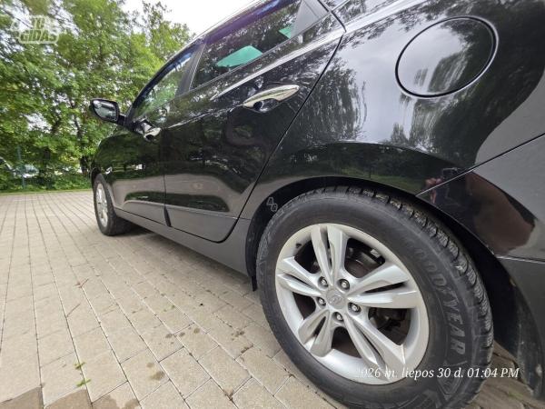 Черный Хендай их35 2010 в Вильнюс, объемом двигателя 2.00 л и пробегом 260 тыс. км за 6600 €, фото 4 на AUTOMOTO.COM.LV