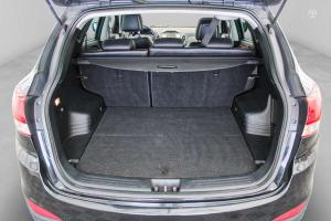 Black Hyundai ix35 2010 in Kaunas, with an engine capacity of 2.00 L and mileage of 289 thousand km for 5490 €, photo 17 on AUTOMOTO.COM.LV