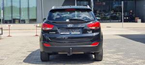 Black Hyundai ix35 2010 in Siauliai, with an engine capacity of 2.00 L and mileage of 178 thousand km for 5100 €, photo 7 on AUTOMOTO.COM.LV