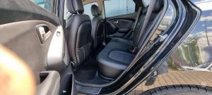 Black Hyundai ix35 2010 in Siauliai, with an engine capacity of 2.00 L and mileage of 178 thousand km for 5100 €, photo 14 on AUTOMOTO.COM.LV