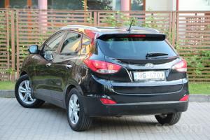 Melns Hyundai ix35 2010 Rīga, ar dzinēja tilpumu 2.00 L un nobraukumu 203 tūkst. km par 4250 €, foto 6 vietnē AUTOMOTO.COM.LV