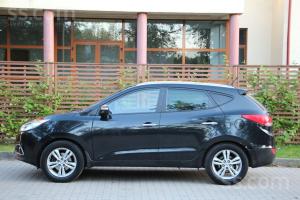 Melns Hyundai ix35 2010 Rīga, ar dzinēja tilpumu 2.00 L un nobraukumu 203 tūkst. km par 4250 €, foto 8 vietnē AUTOMOTO.COM.LV