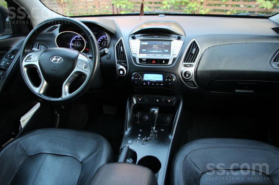 Melns Hyundai ix35 2010 Rīga, ar dzinēja tilpumu 2.00 L un nobraukumu 203 tūkst. km par 4250 €, foto 13 vietnē AUTOMOTO.COM.LV