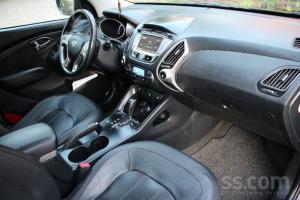 Melns Hyundai ix35 2010 Rīga, ar dzinēja tilpumu 2.00 L un nobraukumu 203 tūkst. km par 4250 €, foto 14 vietnē AUTOMOTO.COM.LV