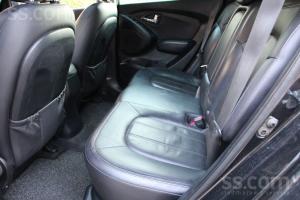 Melns Hyundai ix35 2010 Rīga, ar dzinēja tilpumu 2.00 L un nobraukumu 203 tūkst. km par 4250 €, foto 15 vietnē AUTOMOTO.COM.LV