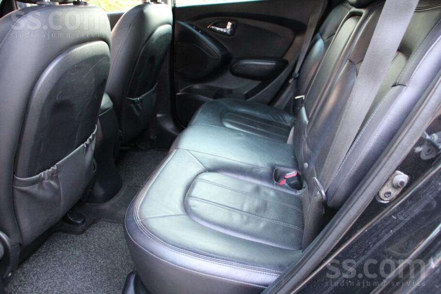 Melns Hyundai ix35 2010 Rīga, ar dzinēja tilpumu 2.00 L un nobraukumu 203 tūkst. km par 4250 €, foto 15 vietnē AUTOMOTO.COM.LV