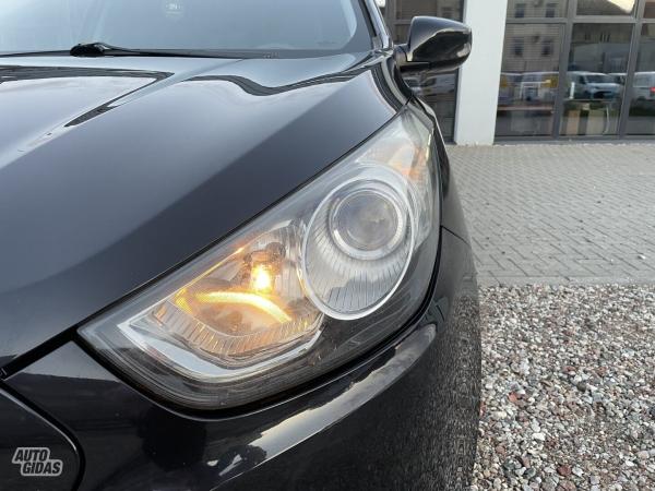 Black Hyundai ix35 2010 in Klaipeda, with an engine capacity of 1.60 L and mileage of 322 thousand km for 4300 €, photo 3 on AUTOMOTO.COM.LV