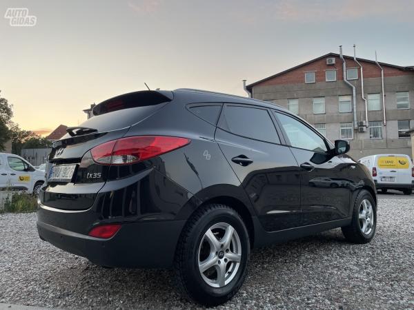 Black Hyundai ix35 2010 in Klaipeda, with an engine capacity of 1.60 L and mileage of 322 thousand km for 4300 €, photo 8 on AUTOMOTO.COM.LV