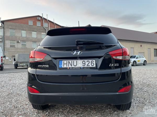Black Hyundai ix35 2010 in Klaipeda, with an engine capacity of 1.60 L and mileage of 322 thousand km for 4300 €, photo 9 on AUTOMOTO.COM.LV