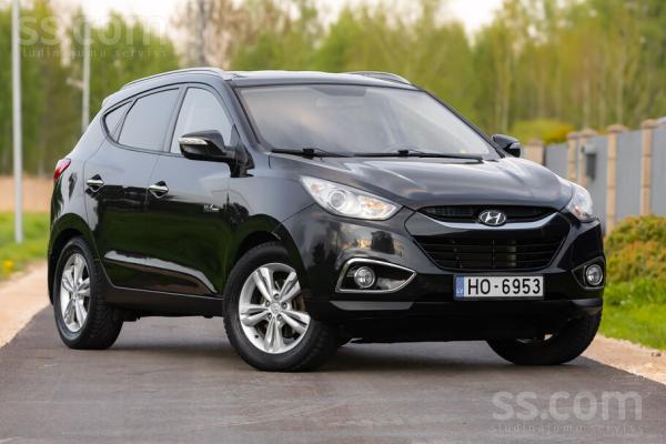 Melns Hyundai ix35 2011 Jelgava, ar dzinēja tilpumu 1.70 L un nobraukumu 226 tūkst. km par 4850 €, foto 1 vietnē AUTOMOTO.COM.LV