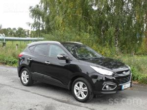 Melns Hyundai ix35 2011 Rīga, ar dzinēja tilpumu 2.00 L un nobraukumu 182 tūkst. km par 4650 €, foto  vietnē AUTOMOTO.COM.LV