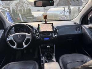 Melns Hyundai ix35 2012 Telšiai, ar dzinēja tilpumu 2.00 L un nobraukumu 197 tūkst. km par 5350 €, foto 7 vietnē AUTOMOTO.COM.LV