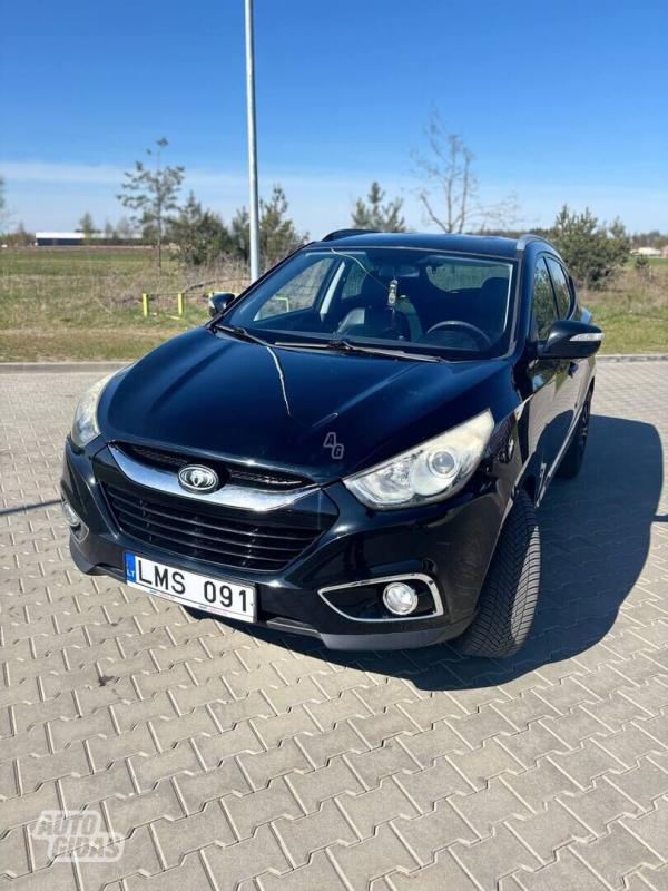 Melns Hyundai ix35 2012 Viļņa, ar dzinēja tilpumu 1.70 L un nobraukumu 301 tūkst. km par 5000 €, foto 1 vietnē AUTOMOTO.COM.LV
