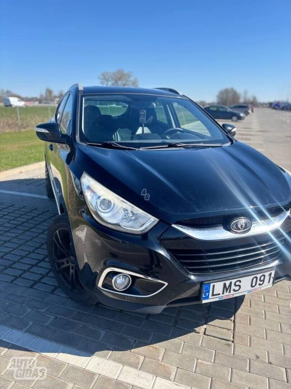 Melns Hyundai ix35 2012 Viļņa, ar dzinēja tilpumu 1.70 L un nobraukumu 301 tūkst. km par 5000 €, foto 4 vietnē AUTOMOTO.COM.LV