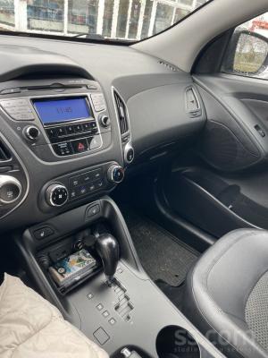 Melns Hyundai ix35 2012 Rīga, ar dzinēja tilpumu 2.00 L un nobraukumu 166 tūkst. km par 5955 €, foto 9 vietnē AUTOMOTO.COM.LV