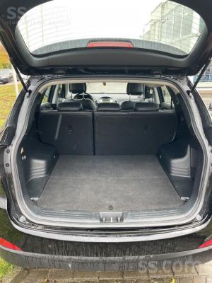 Melns Hyundai ix35 2012 Rīga, ar dzinēja tilpumu 2.00 L un nobraukumu 166 tūkst. km par 5955 €, foto 12 vietnē AUTOMOTO.COM.LV