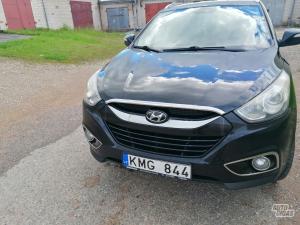 Melns Hyundai ix35 2012 Molėtai, ar dzinēja tilpumu 2.00 L un nobraukumu 379 tūkst. km par 3150 €, foto 4 vietnē AUTOMOTO.COM.LV