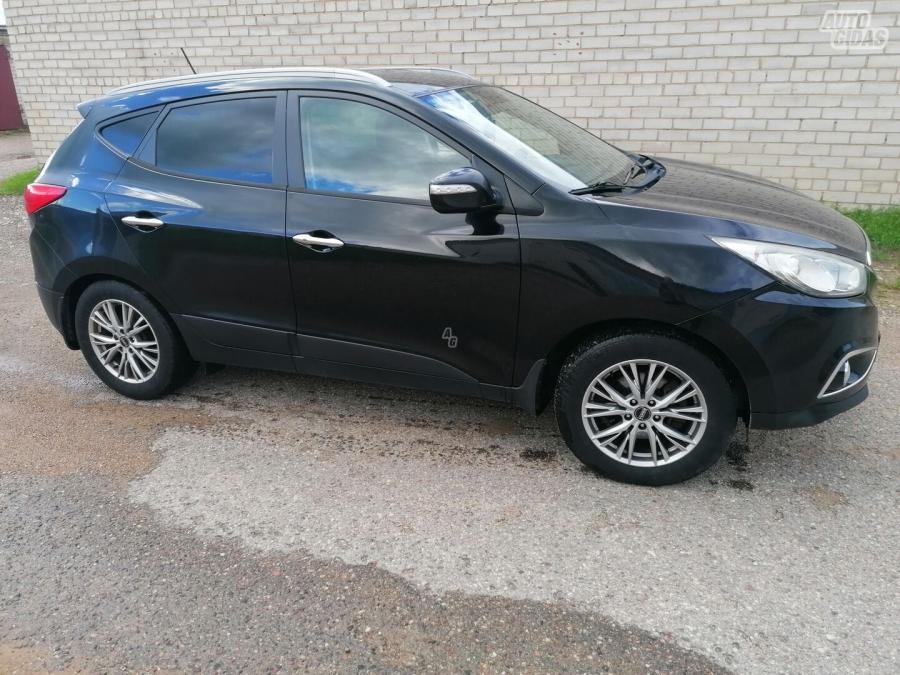 Melns Hyundai ix35 2012 Molėtai, ar dzinēja tilpumu 2.00 L un nobraukumu 379 tūkst. km par 3150 €, foto 6 vietnē AUTOMOTO.COM.LV