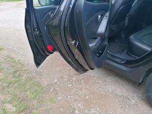 Melns Hyundai ix35 2012 Molėtai, ar dzinēja tilpumu 2.00 L un nobraukumu 379 tūkst. km par 3150 €, foto 13 vietnē AUTOMOTO.COM.LV