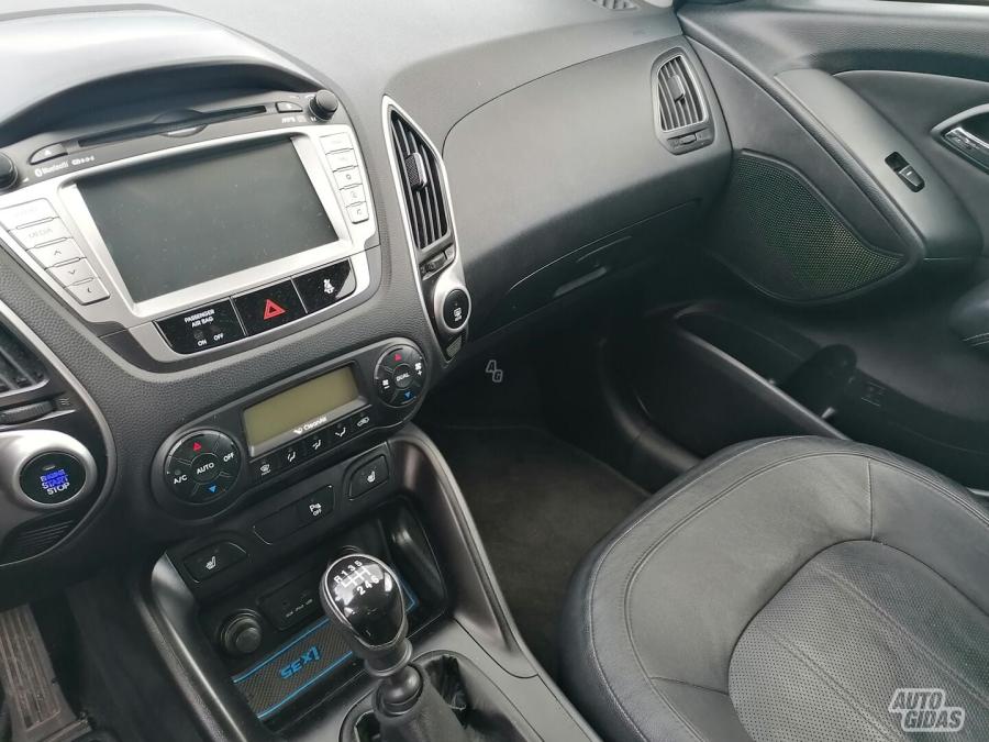 Melns Hyundai ix35 2012 Molėtai, ar dzinēja tilpumu 2.00 L un nobraukumu 379 tūkst. km par 3150 €, foto 17 vietnē AUTOMOTO.COM.LV