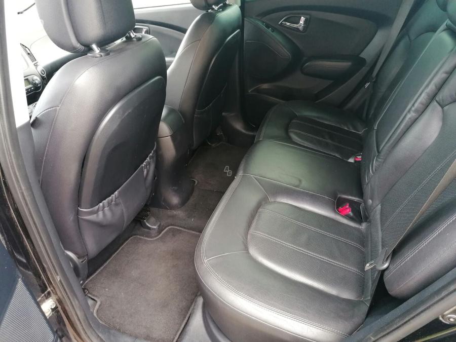 Melns Hyundai ix35 2012 Molėtai, ar dzinēja tilpumu 2.00 L un nobraukumu 379 tūkst. km par 3150 €, foto 18 vietnē AUTOMOTO.COM.LV
