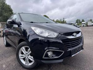 Black Hyundai ix35 2012 in Alytus, with an engine capacity of 1.59 L and mileage of 220 thousand km for 5950 €, photo 7 on AUTOMOTO.COM.LV